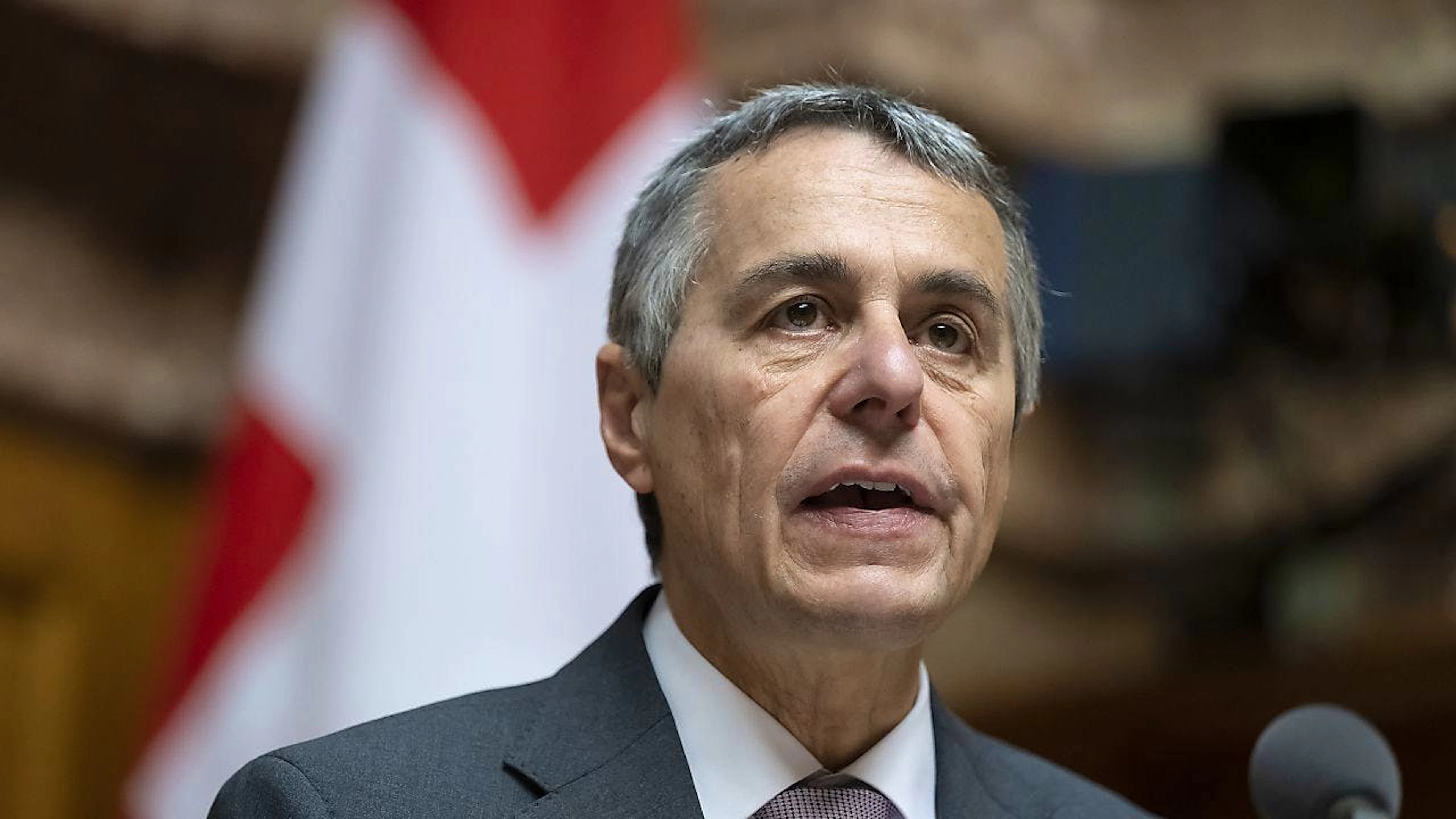 Hier kannst du mit einer Bundesrätin auf die Schweiz anstossen