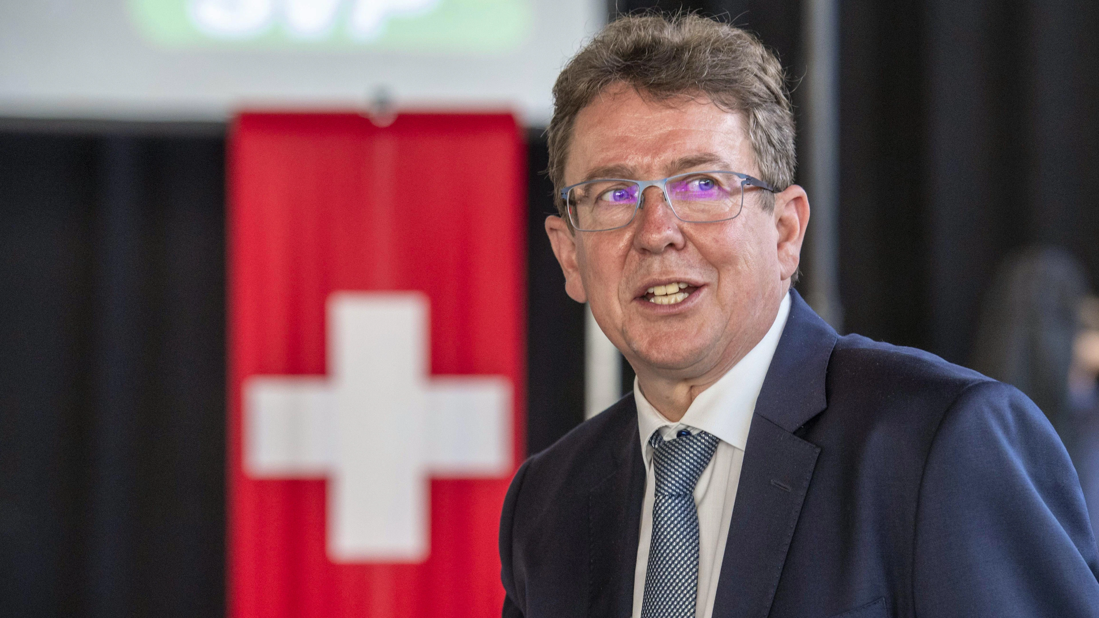 Hier kannst du mit einer Bundesrätin auf die Schweiz anstossen