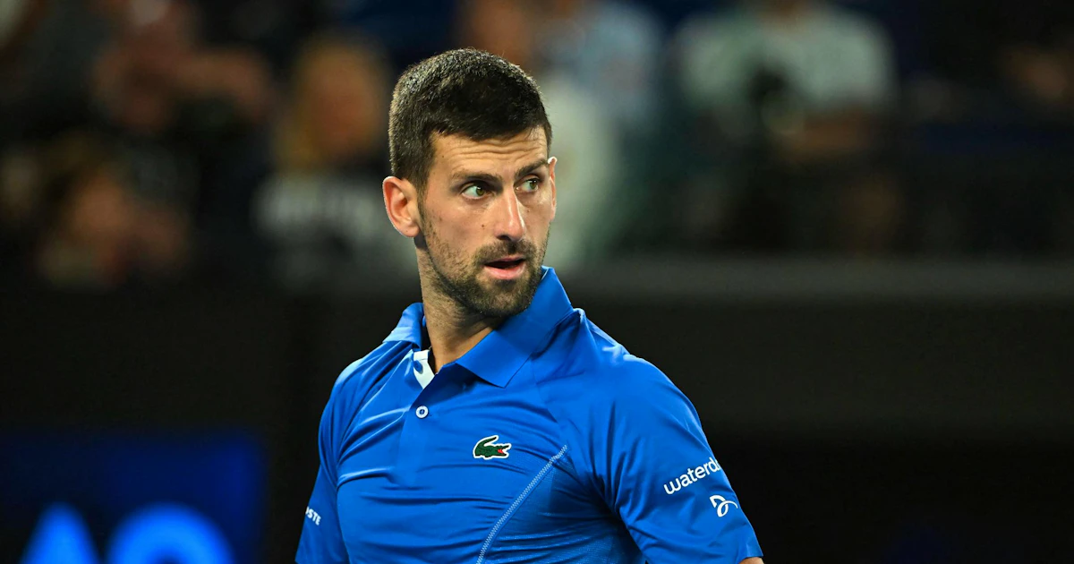 Djokovic smette di giocare e reagisce contro uno spettatore: «Vieni a ...