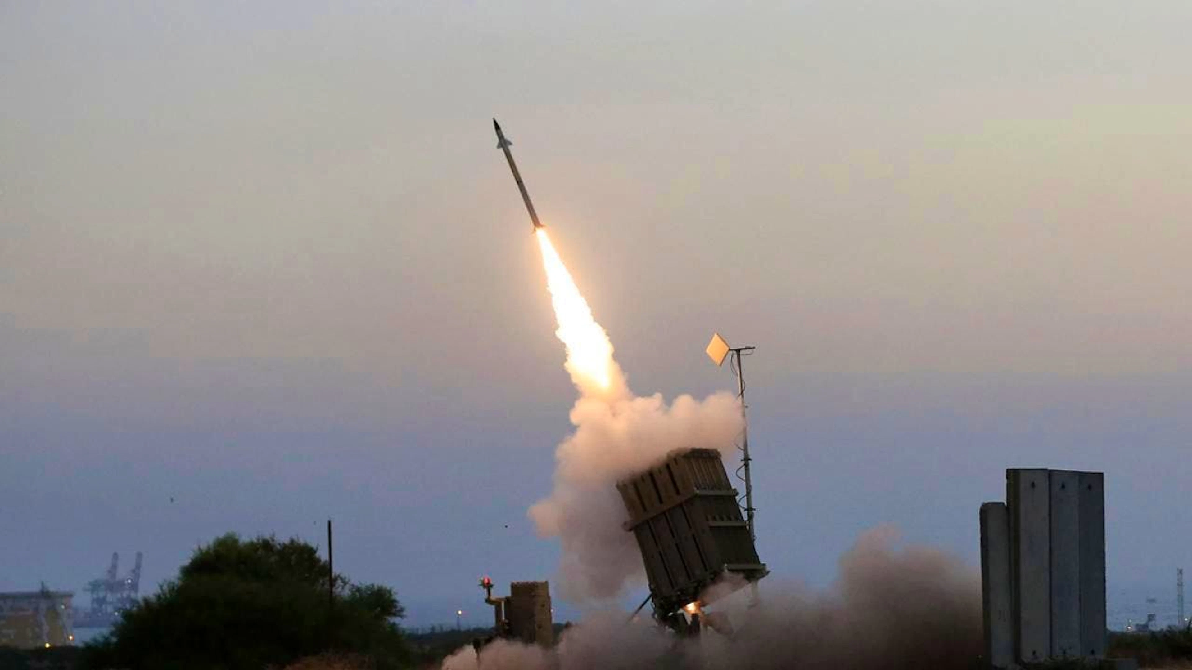 Trump annuncia l'avvio dei lavori per lo scudo anti-missile Golden Dome
