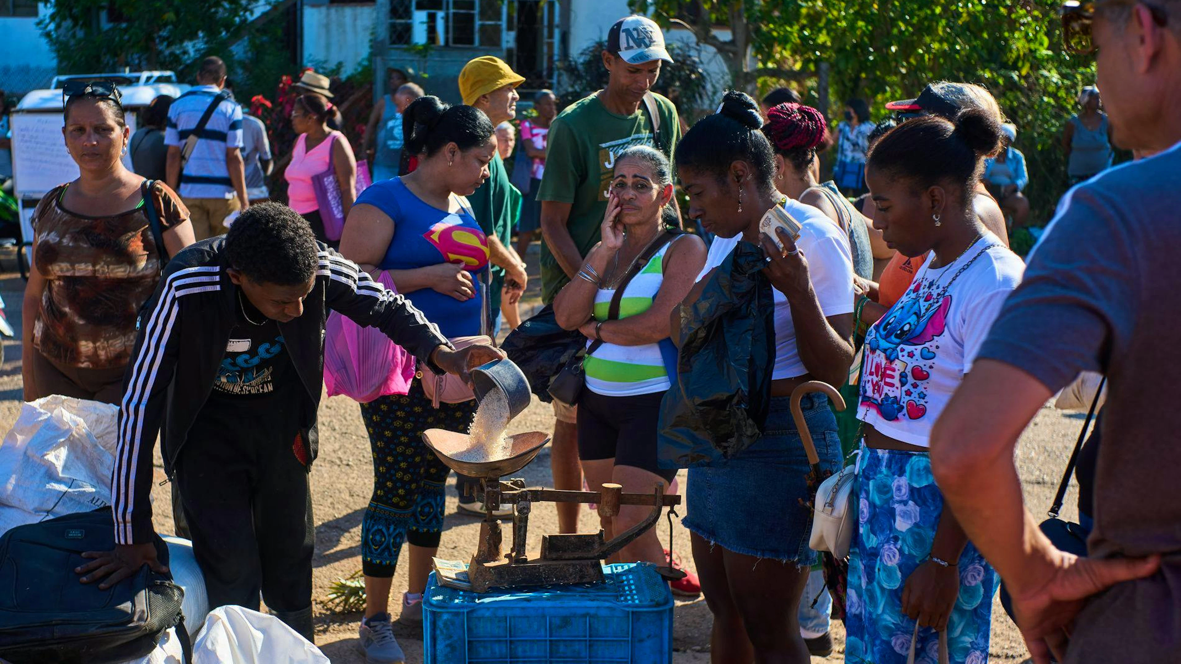 Cuba recoit un premier chargement de 15'000 tonnes de riz de la part de ...